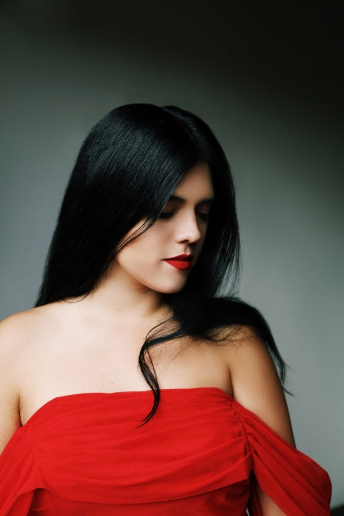 Maria Moss, The Fascinating Spanglish Singer-Songwriter – Blue Rhymez ...